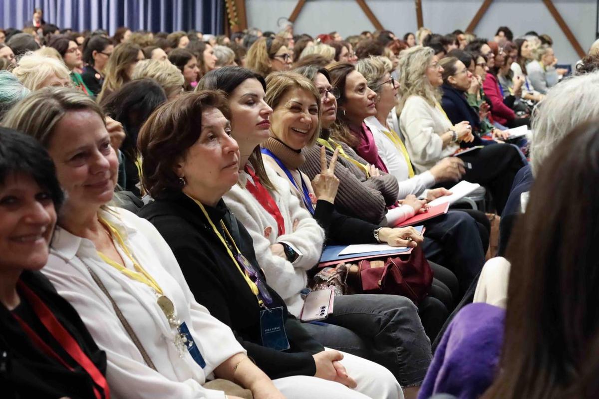 Gruppo donne - Il Nuovo Rinascimento
